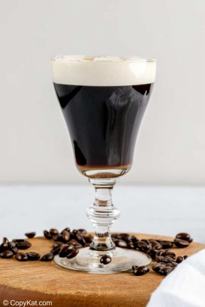Irish Coffee - História, receita e dicas de como preparar